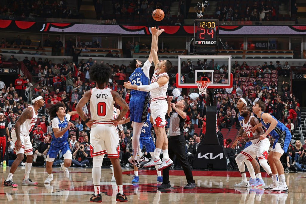 15 ქულა, 11 მოხსნა, 2 პასი, 2 ჩაჭრა, 1 დაფარება - გოგა ბითაძის ყველა მომენტი ჩიკაგოს წინააღმდეგ ...